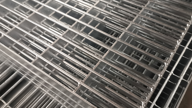 HDP Metal Grate Fencing Enclosure Galvanized Grid For Animal Cage ...